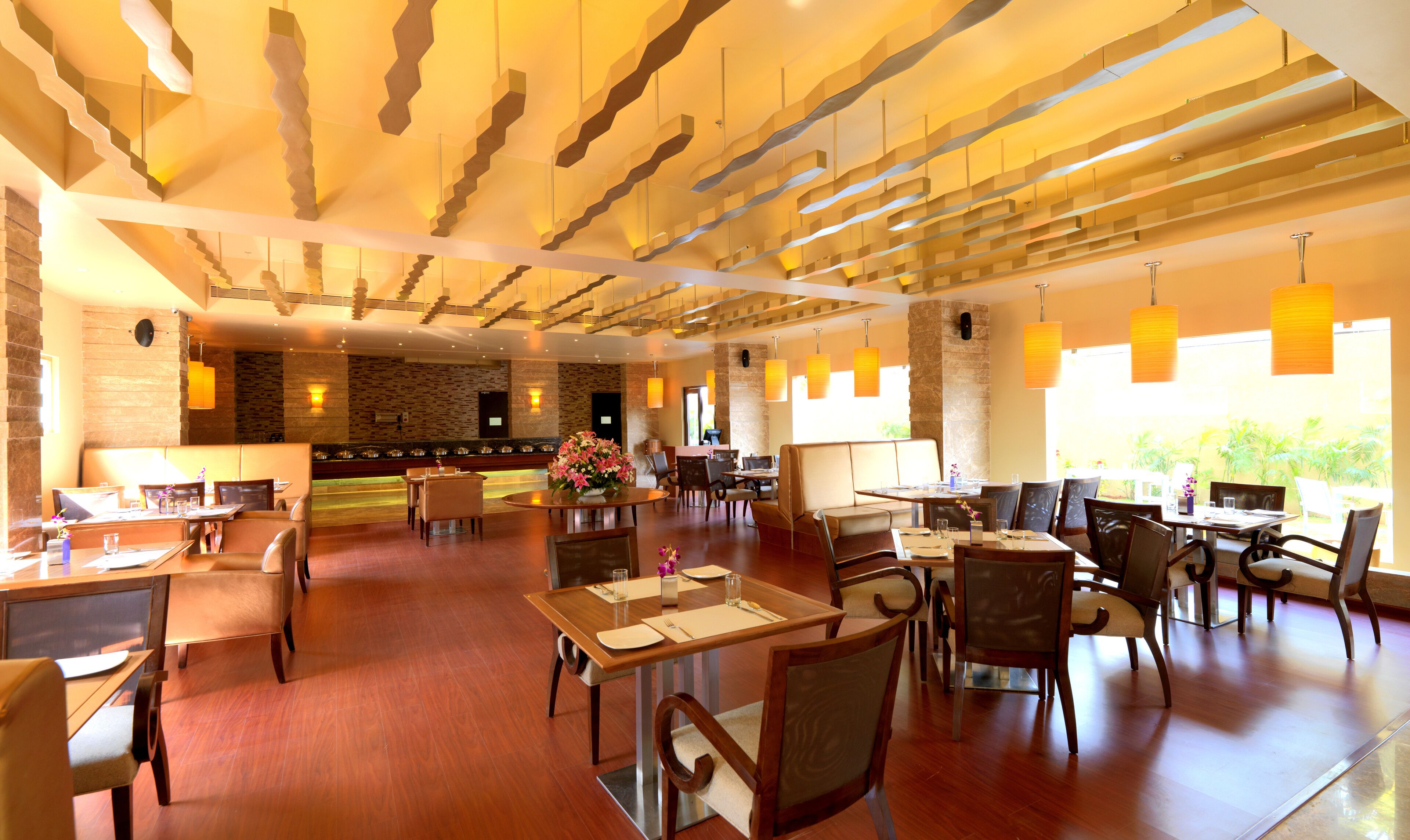 Café da manhã com buffet todos os dias mediante uma taxa