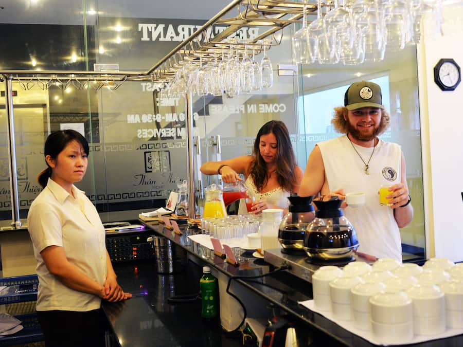 Pequenos-almoços, almoços e jantares servidos