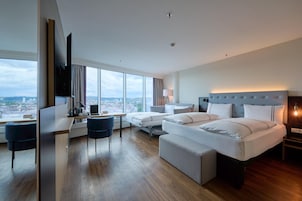 Quarto Triplo | Quartos insonorizados, Wi-fi grátis, roupa de cama fornecida 