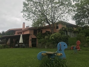 Área de recreio para crianças (ao ar livre)