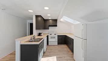 Apartamento Familiar | Cozinha privada | Um frigorífico