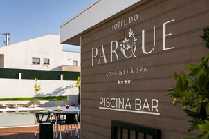 Bar à beira da piscina