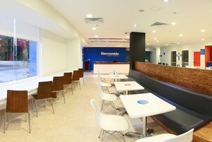 Café da manhã, almoço e jantar; culinária mexicana 