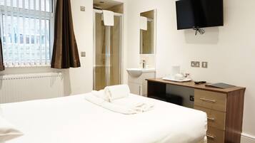 Quarto casal, suíte (shared toilet)