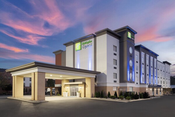 Holiday Inn Express Toledo North By Ihg - Toledo, OH