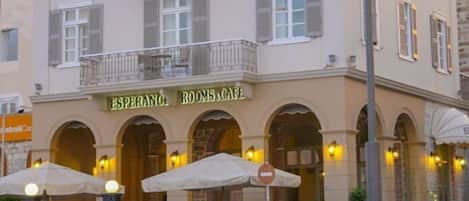 Fachada da propriedade