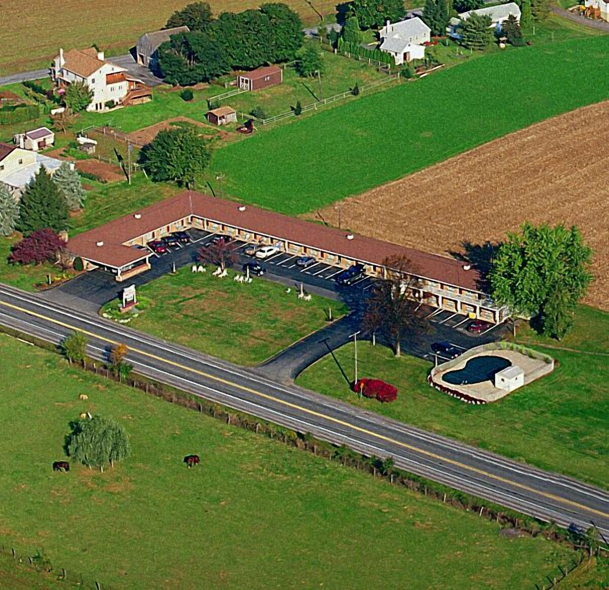 Amish Country Motel Reviews, Deals & Photos 2026 - Expedia