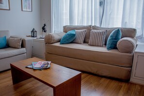 Estúdio | Sala | Televisor LCD de 32 polegadas com canais por cabo, televisor 
