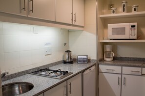 Estúdio | Cozinha privada | Um frigorífico/congelador grande, um micro-ondas, um forno 