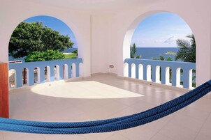 Casa, 4 quartos, piscina particular | Terraço/pátio