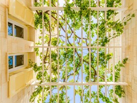 Villa, 3 quartos, piscina privativa | Com decoração personalizada, com mobília individualizada, secretária 