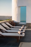 Piscina exterior sazonal, da(s) 9:00 à(s) 20:00, espreguiçadeiras