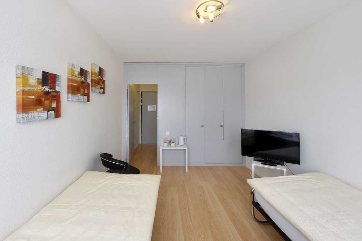 Quarto Twin Standard | Secretária, Wi-fi grátis