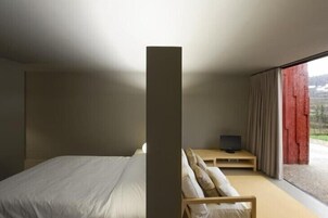 Quarto Standard | Camas de colchão pillowtop, minibar, com decoração personalizada 