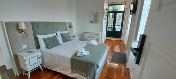 Roupa hipoalergénica, edredões de penas, camas de colchão viscoelástico