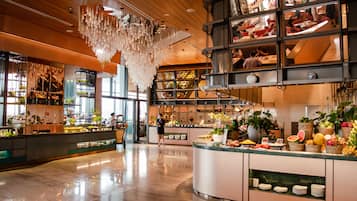 Café da manhã com buffet todos os dias (VND 380000 por pessoa)