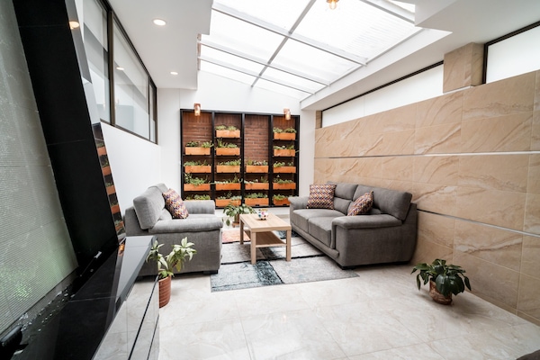 Televisor de 21 polegadas com canais digitais