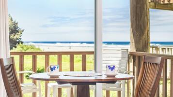 Studio Pet Friendly | Refeições no quarto