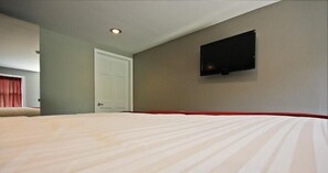 Quarto luxo, 1 cama Queen | 1 quarto, roupas de cama premium, edredons de pluma