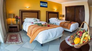 Quarto solteiro standard | Cofres nos quartos, individualmente decorados