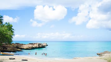 Perto da praia, serviço de traslado de/para a praia