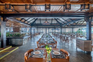 Pequeno-almoço tipo buffet diário incluído 