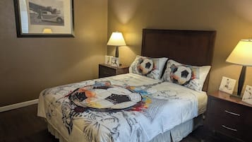 1 Cama Queen-size Não-fumadores | Wi-fi grátis, roupa de cama fornecida