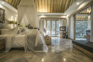 Vila, 1 quarto | Frigobar, cofres nos quartos, escrivaninha