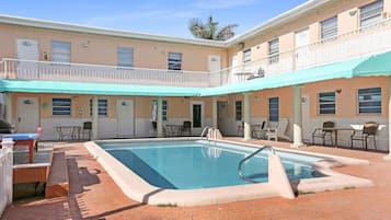 5 piscinas exteriores