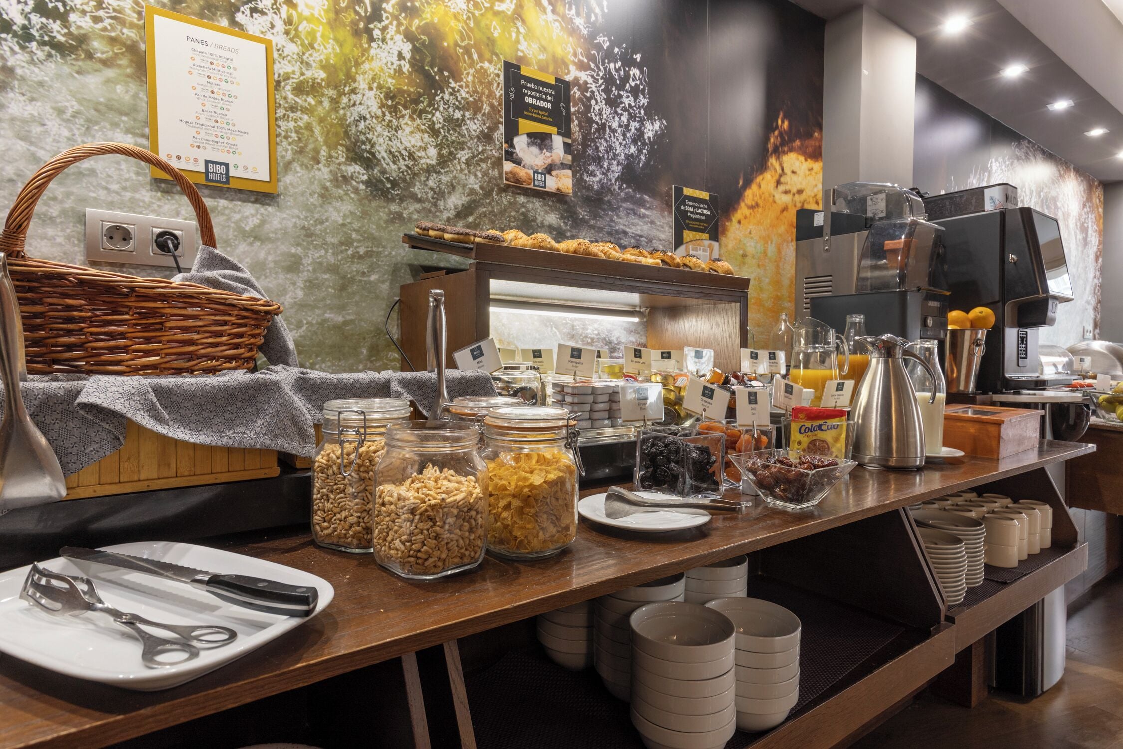 Café da manhã com buffet diário (EUR 12 por pessoa) 