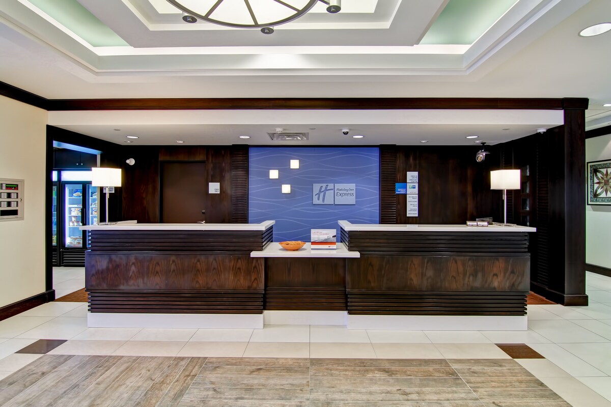 Holiday Inn Express Hotel & Suites Waterloo - St Jacobs, an IHG Hotel ...