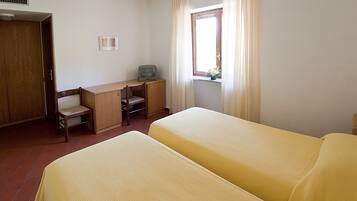 Quarto Duplo ou Twin Standard | Roupa de alta qualidade, cofre no quarto, com decoração personalizada