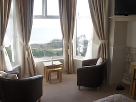 Quarto Twin, casa de banho anexa (Sea Facing Bay Window)