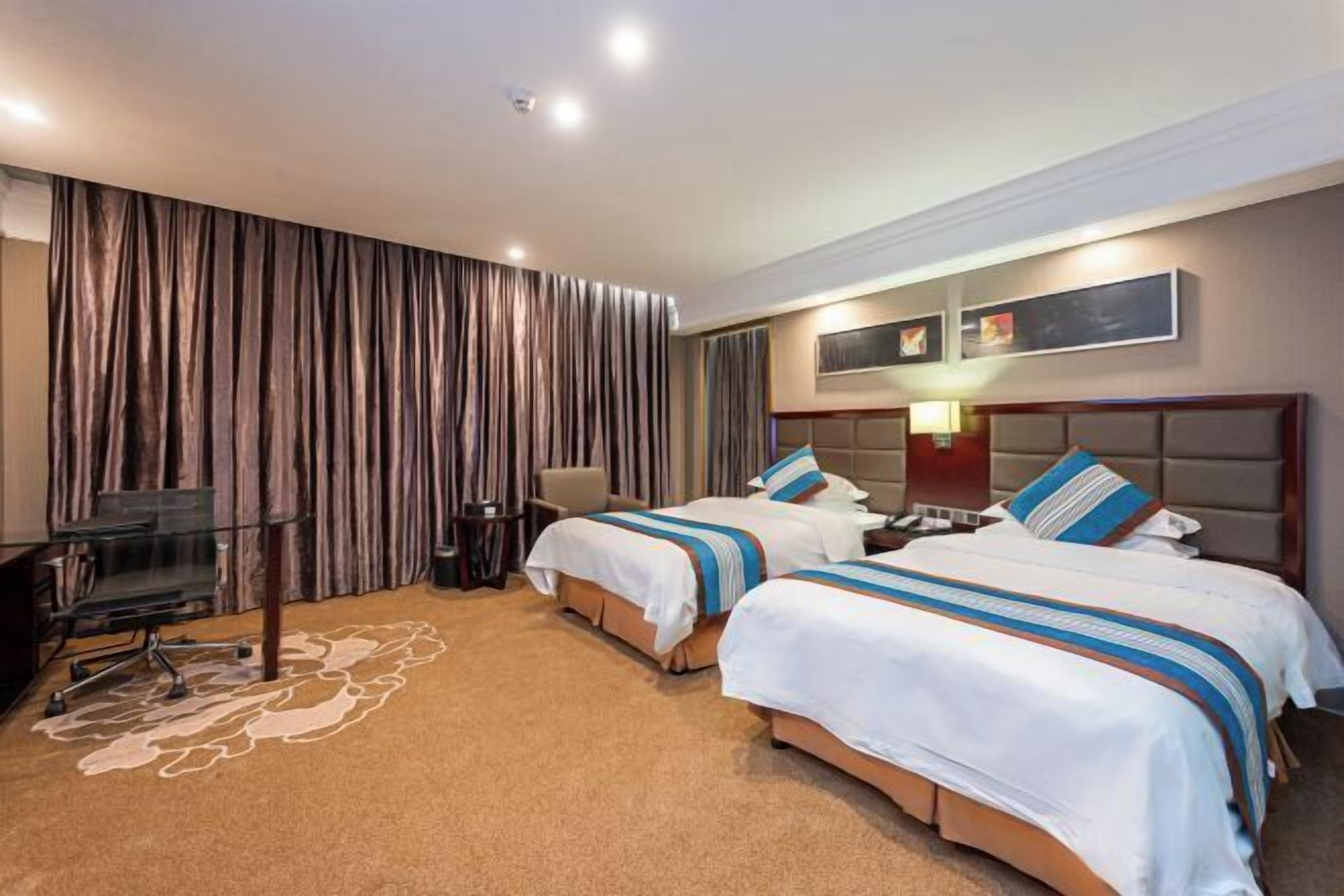 Secretária, Wi-fi grátis, roupa de cama fornecida, despertadores 