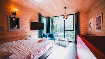 Casa na Árvore Familiar | 1 quarto, cofre no quarto, com decoração personalizada