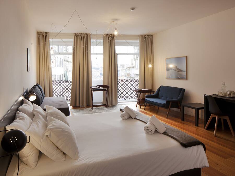 Quarto Deluxe, Vista para a cidade | Roupa hipoalergénica, com decoração personalizada