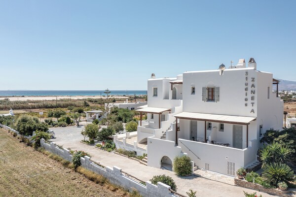 Zanneta - Deluxe Double Room With Side Sea View - Naxos