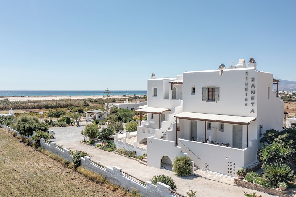 Zanneta Apartments And Suites - Naxos