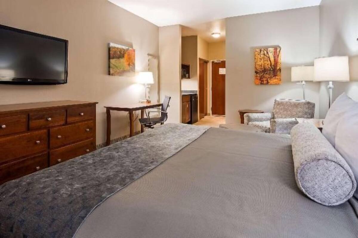 Camas de colchão pillowtop, com mobília individualizada, secretária