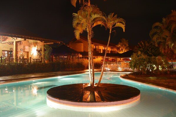 Bar junto à piscina