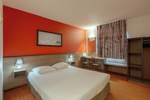 Quarto casal | Roupas de cama premium, escrivaninha, quartos à prova de som