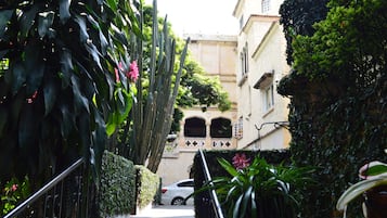 Fachada da propriedade