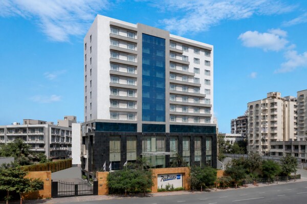 Radisson Blu Hotel Ahmedabad - Ahmedabad