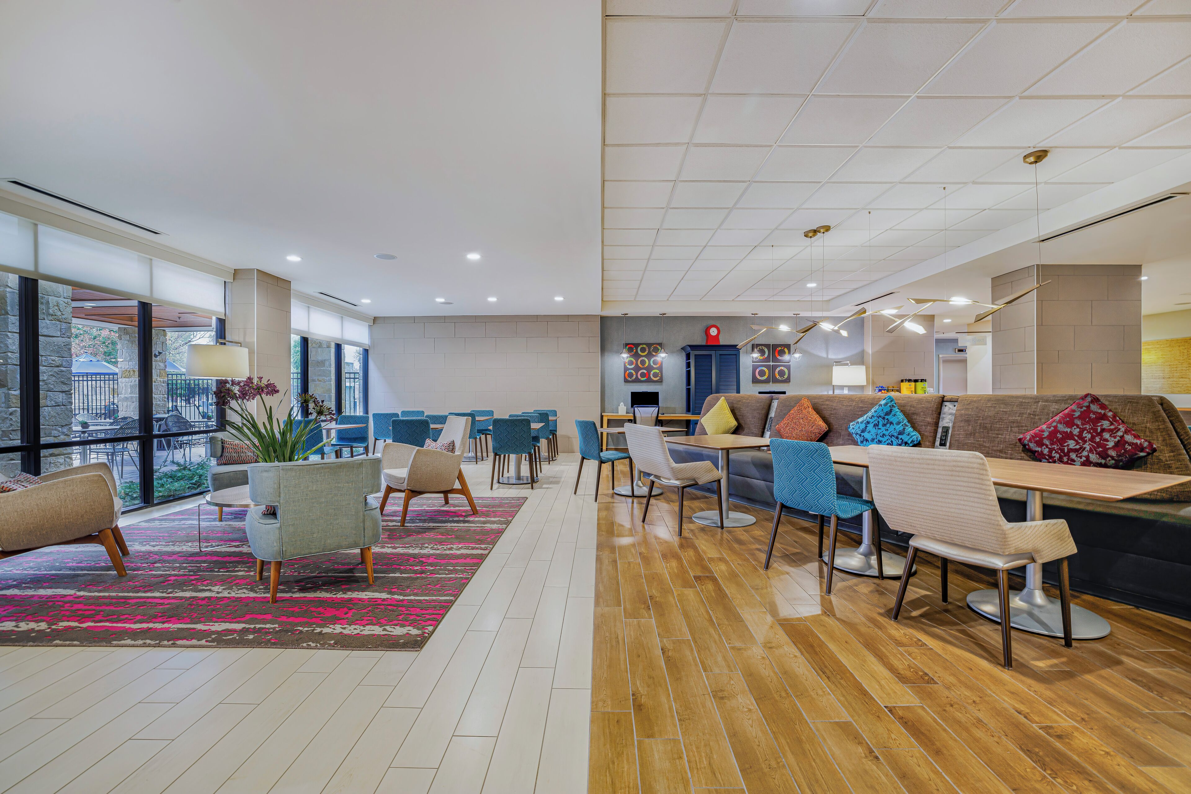 Área de estar no saguão