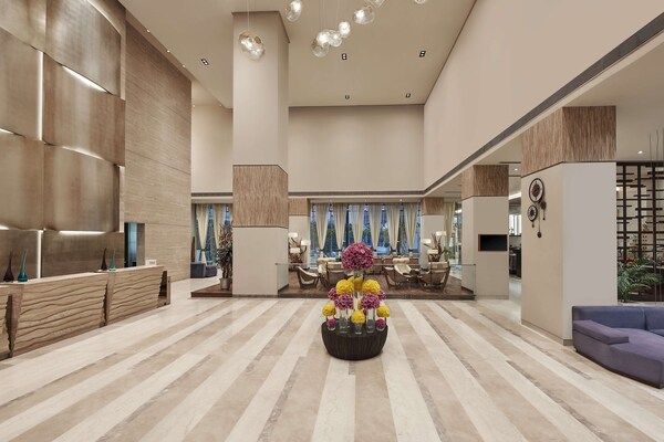 Doubletree By Hilton Gurugram Baani Square - Gurgaon