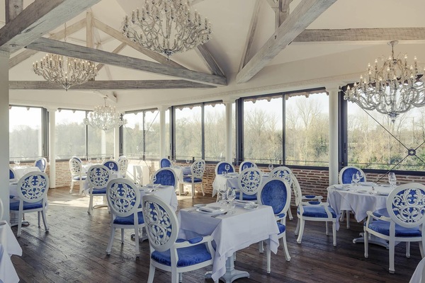 Pequenos-almoços, almoços, jantares servidos, cozinha francesa