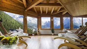 Sauna, banheira de hidromassagem, hammam, tratamentos corporais