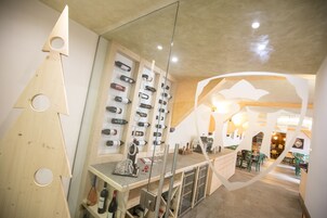 Pequenos-almoços, almoços, jantares servidos, cozinha italiana 