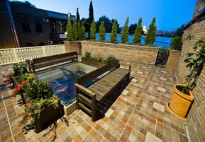 Quarto casal conforto, vista para a cidade | Terraço/pátio