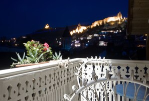 Suíte júnior, vista para a cidade | Terraço/pátio